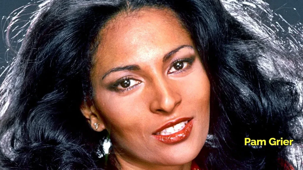 Pam Grier In G-Strlng Photos Leave Little To Imagination! Take a look ...